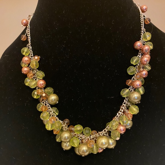 Jewelry | Green Champagne Color Bead Necklace | Poshmark